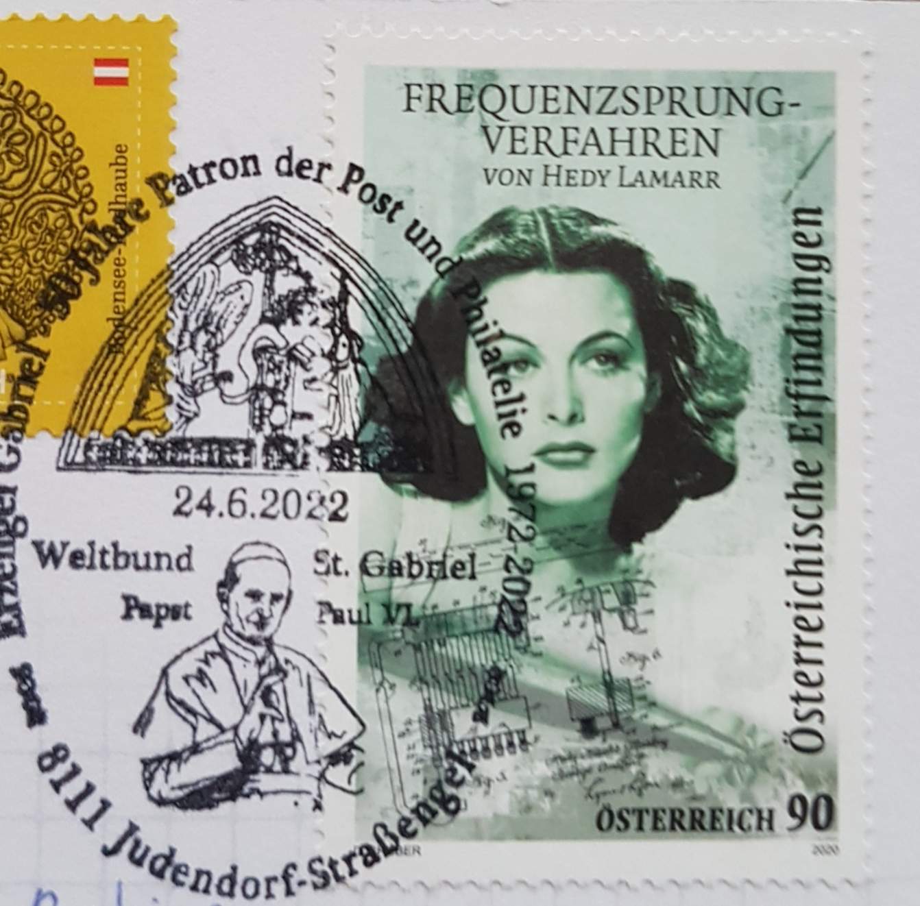 Solve HEIDI STAMP jigsaw puzzle online with 196 pieces