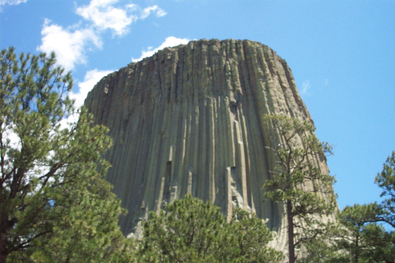 Solve Devil's Tower jigsaw puzzle online with 150 pieces