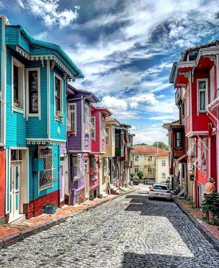 Jigsaw Puzzle | 63 pieces | Colourful Istanbul | Jigidi