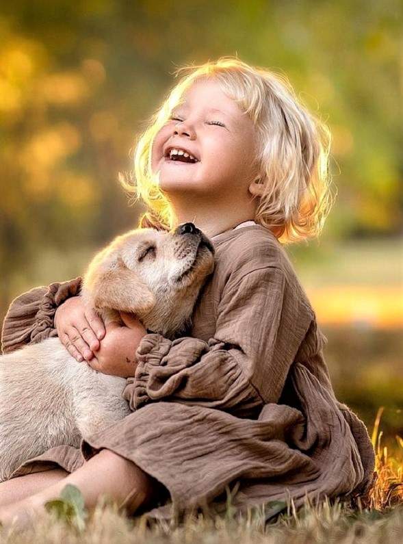 Solve A HAPPY PUPPY HUG MOMENT jigsaw puzzle online with 88 pieces