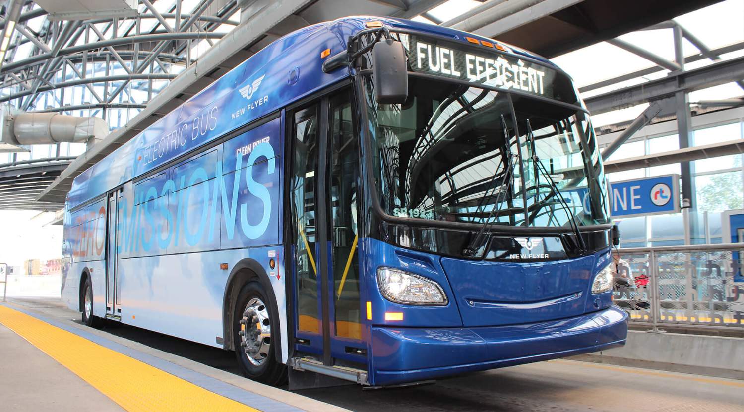 Solve 2023 New Flyer eBus jigsaw puzzle online with 45 pieces