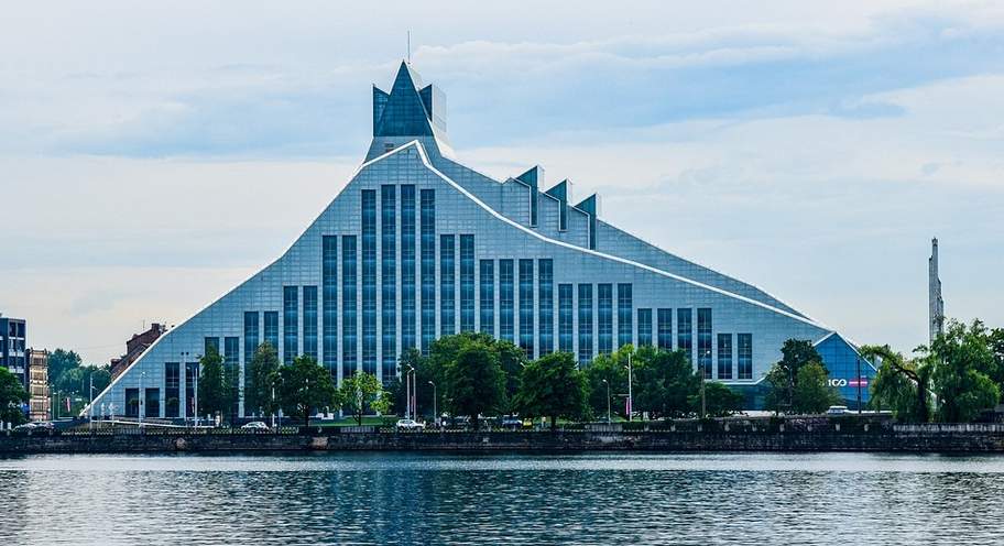 Solve Riga (Latvia), State library jigsaw puzzle online with 72 pieces
