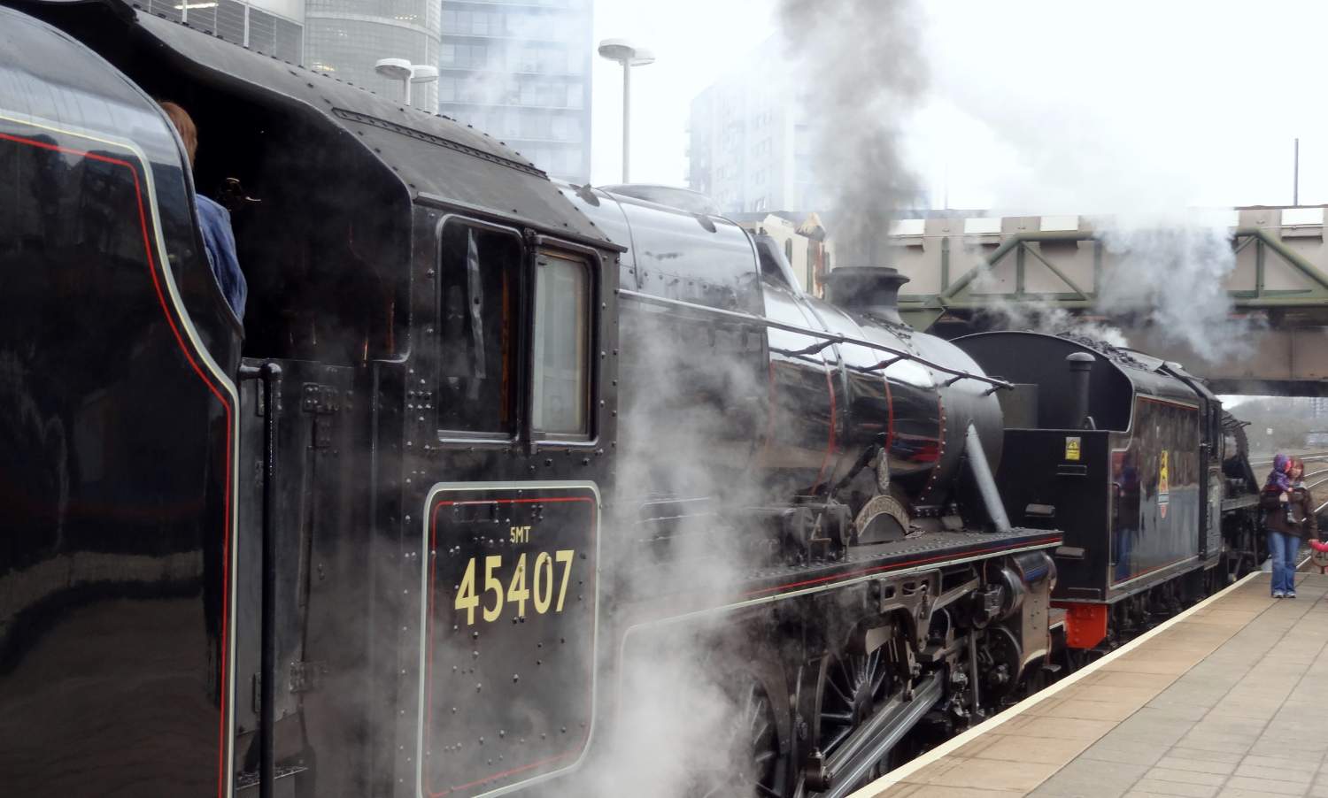 Solve Black 5 Loco (22) jigsaw puzzle online with 40 pieces