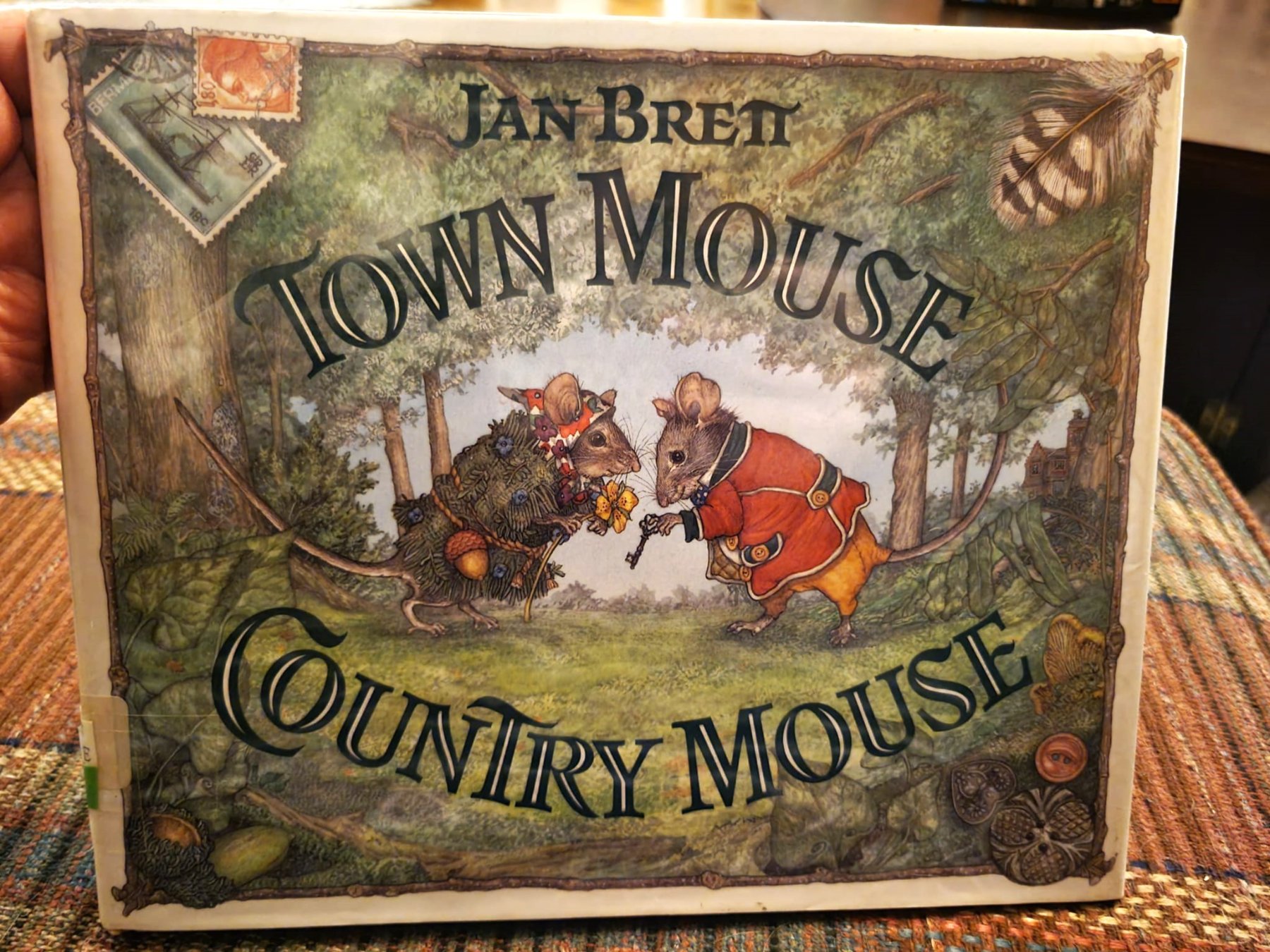 Solve Jan Brett's - Town Mouse Country Mouse - First published by ...
