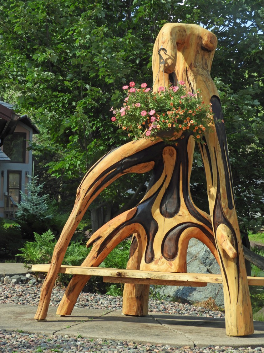 Solve Unique bench jigsaw puzzle online with 20 pieces