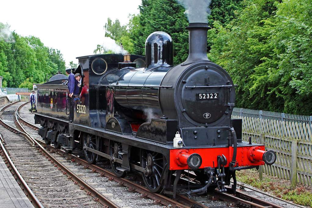 Solve L&YR Class 27 0-6-0 52322. jigsaw puzzle online with 70 pieces