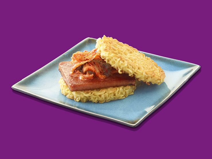 Solve Yup, that’s a SPAM and ramen burger 🤭 jigsaw puzzle online with ...