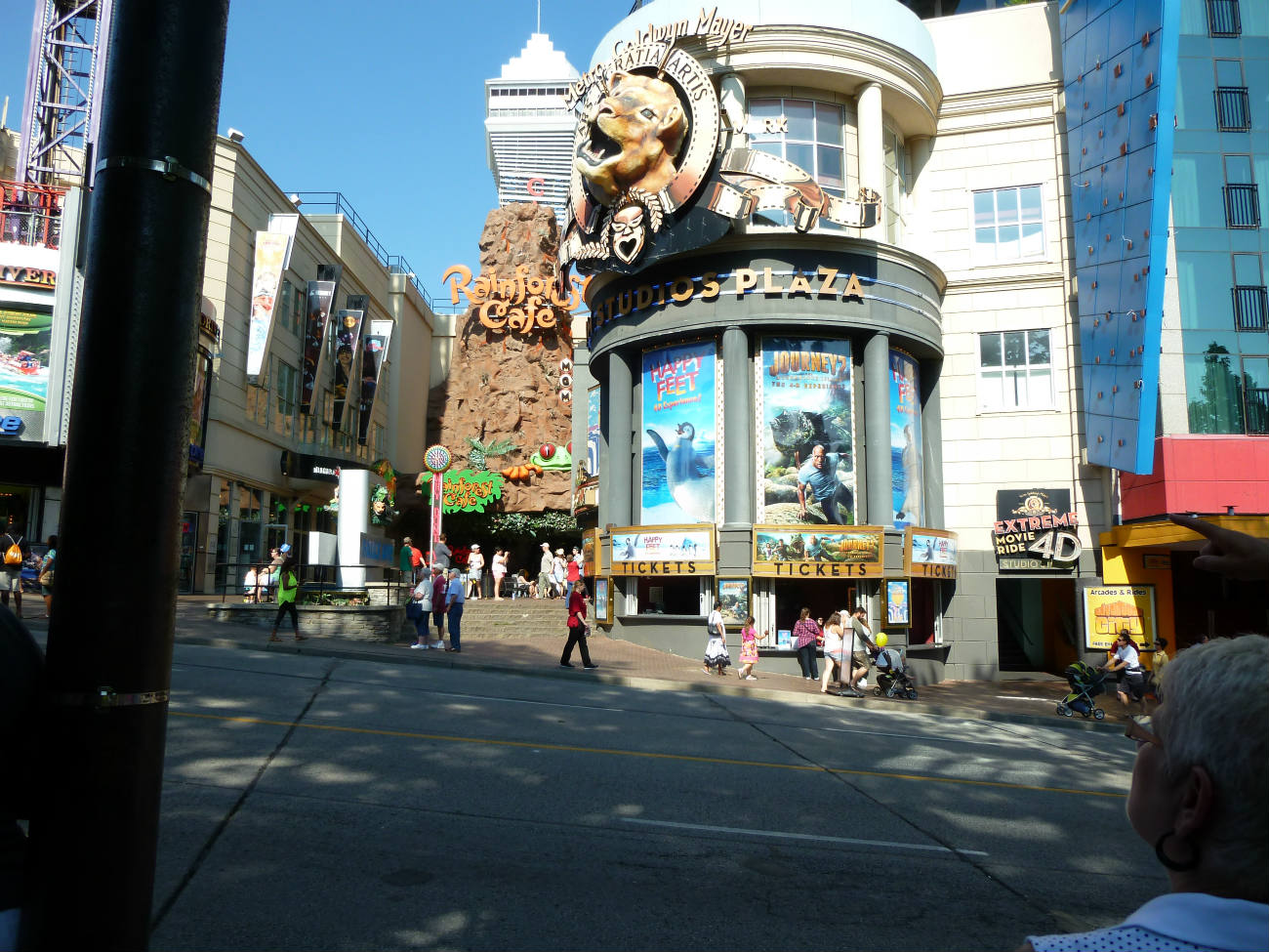 Solve Klifton Hill Niagara jigsaw puzzle online with 130 pieces