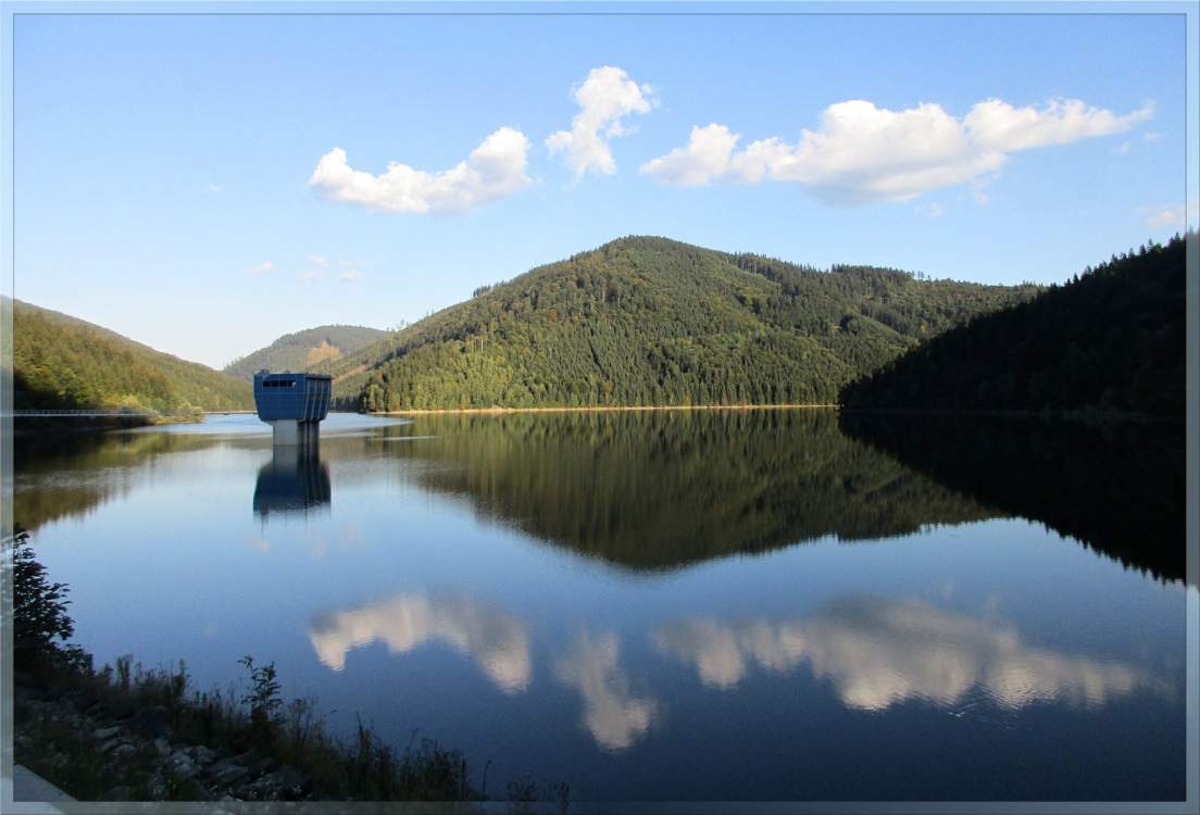 Solve Dam, Přehrada Šance, Beskydy jigsaw puzzle online with 15 pieces