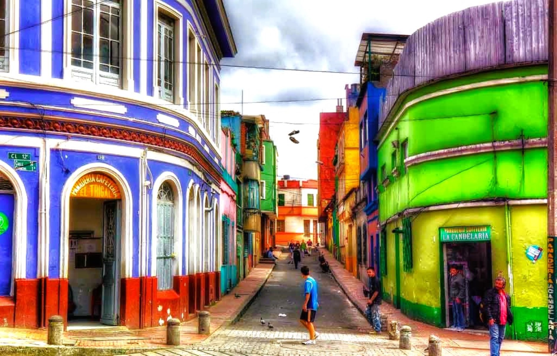 Solve Bogotá-Colombia jigsaw puzzle online with 60 pieces