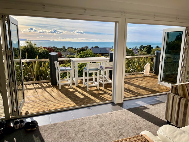 Solve Loved the View jigsaw puzzle online with 12 pieces