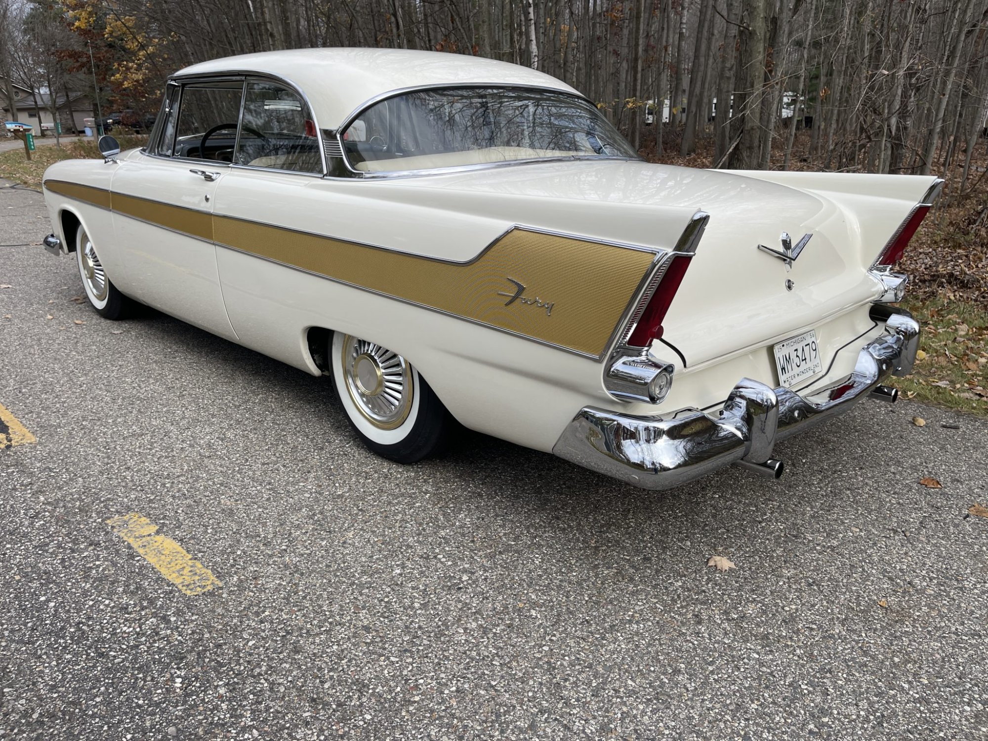 Solve 56 Plymouth Fury... Bandit... jigsaw puzzle online with 99 pieces