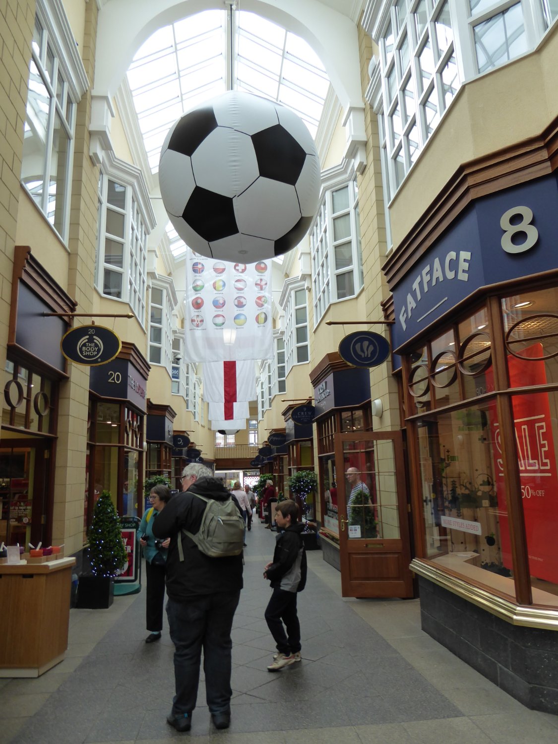 Solve Inside the Arcade, Morpeth. jigsaw puzzle online with 80 pieces