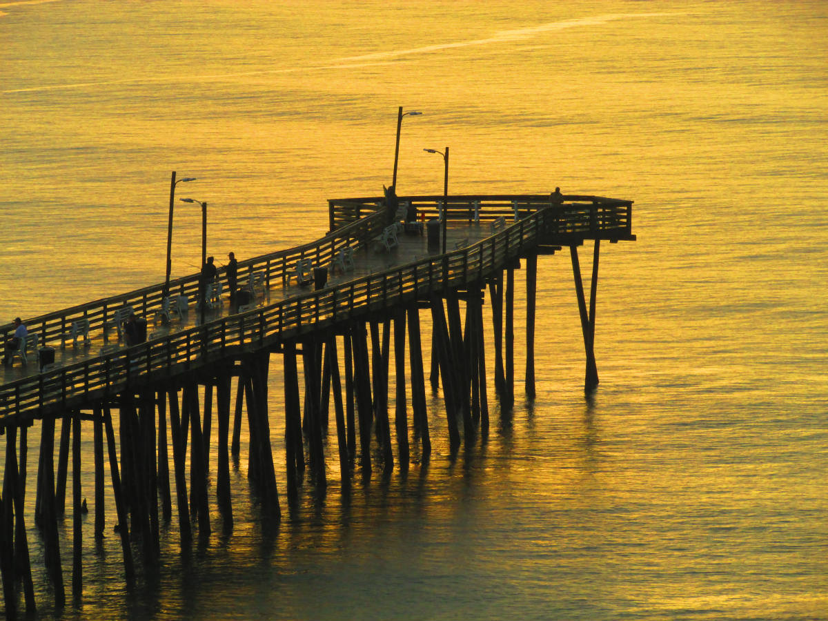 Solve Early Morning on the Pier, Virginia Beach jigsaw puzzle online ...