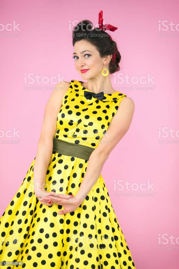 Solve Polka dots. jigsaw puzzle online with 54 pieces