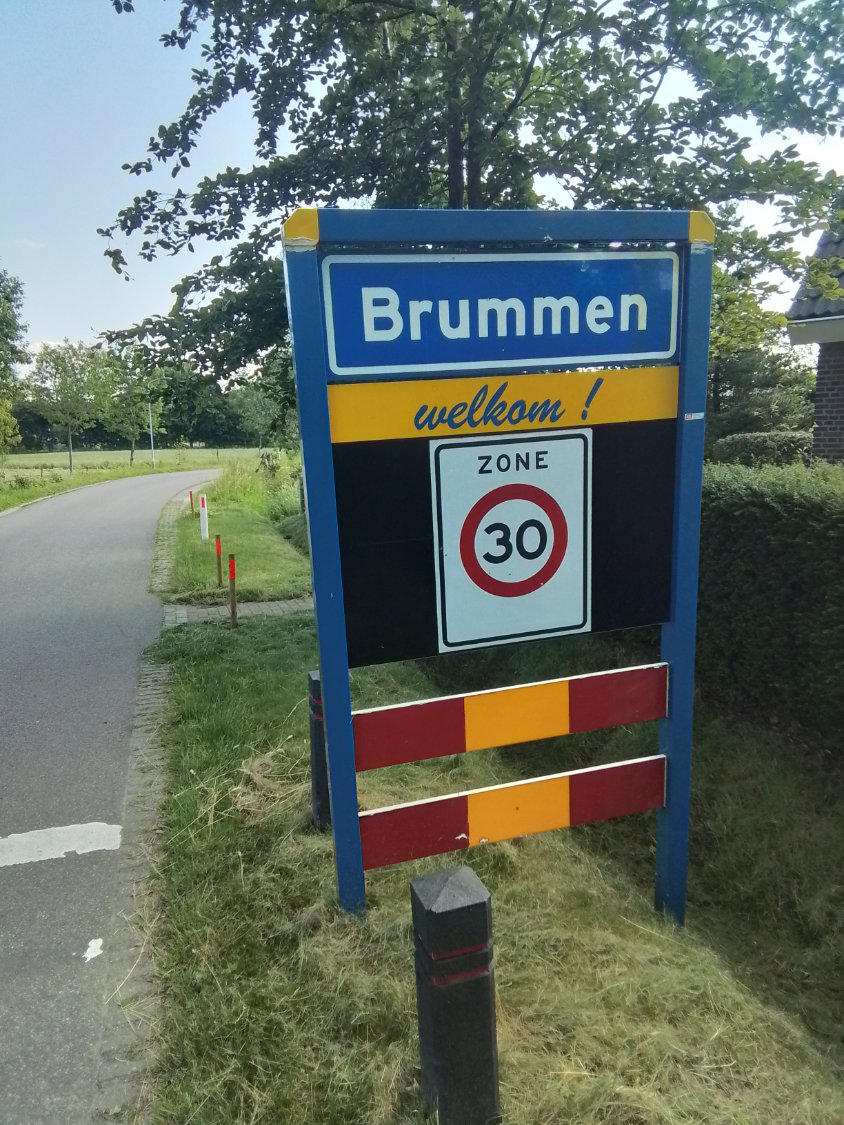Solve Brummen Gelderland Netherlands jigsaw puzzle online with 12 pieces