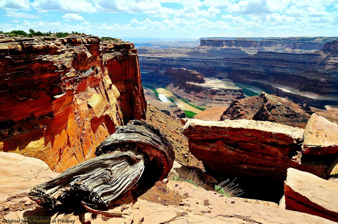 Solve Canyonlands National Park - Utah jigsaw puzzle online with 54 pieces