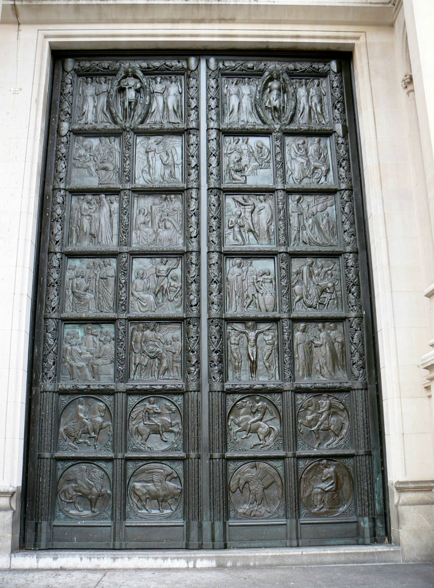 Solve Door jigsaw puzzle online with 130 pieces