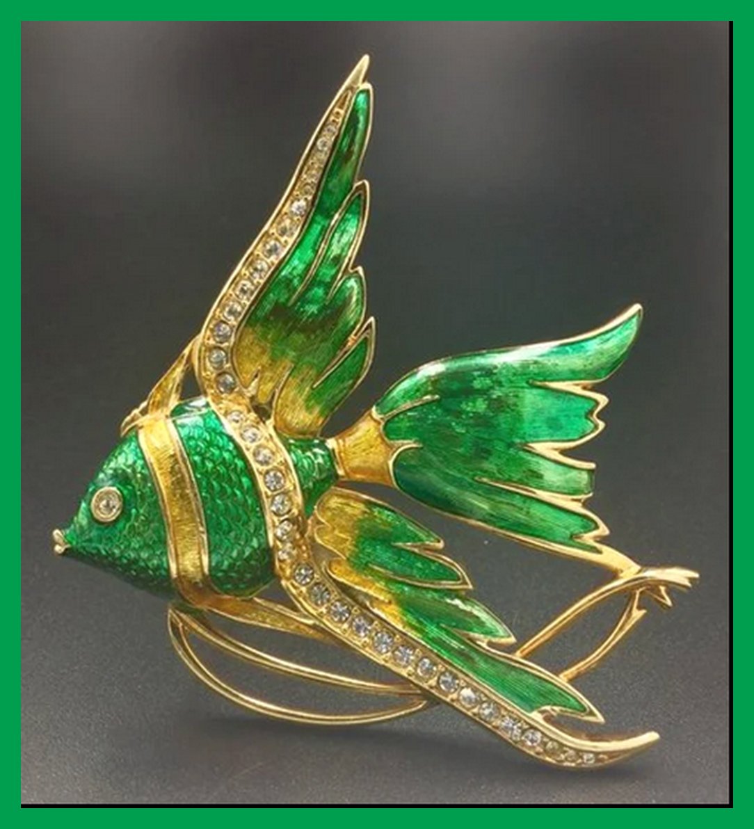 Solve "Green Goddess" Swarovski Crystal fish jigsaw puzzle online with ...