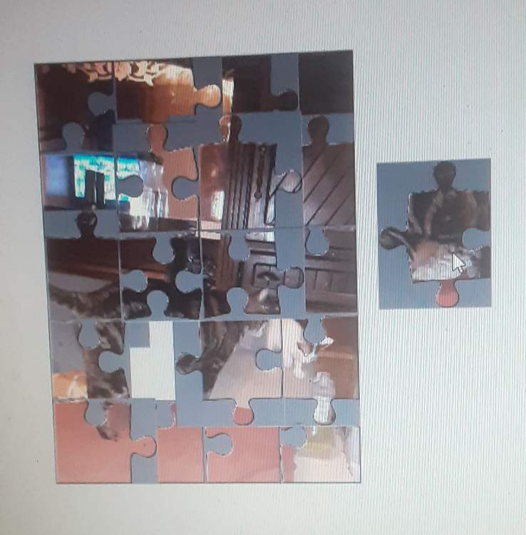 Solve HELP jigsaw puzzle online with 9 pieces