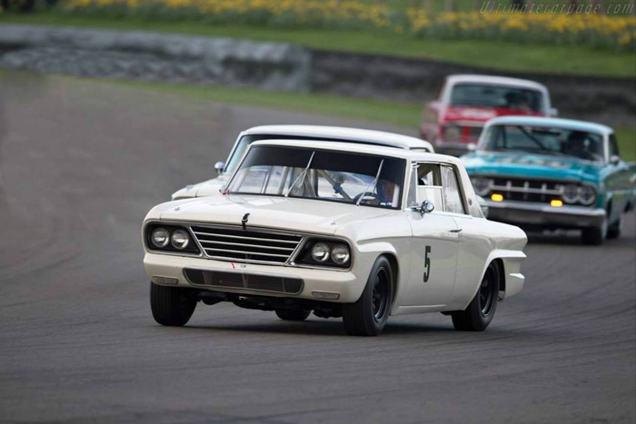 Puzzle | 117 pièces | 1964 Studebaker Daytona Race Car | Jigidi