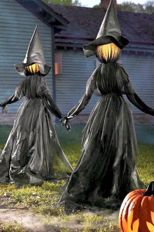 Jigsaw Puzzle | 117 pieces | Halloween witches | Jigidi