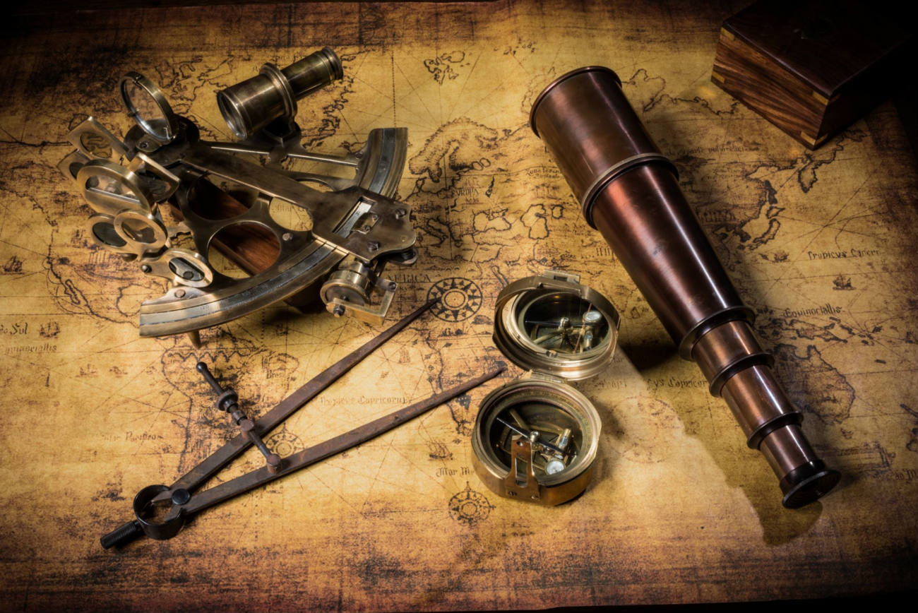 Solve Old navigation aids jigsaw puzzle online with 117 pieces