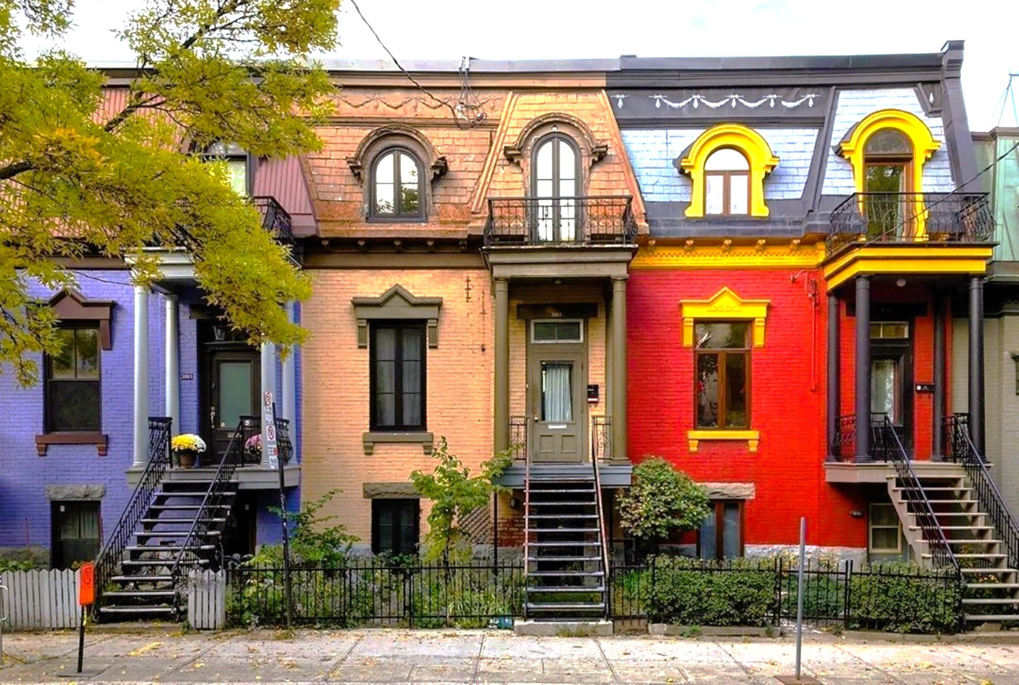 Solve Carré Saint Louis-Montreal-Canada jigsaw puzzle online with 600 ...