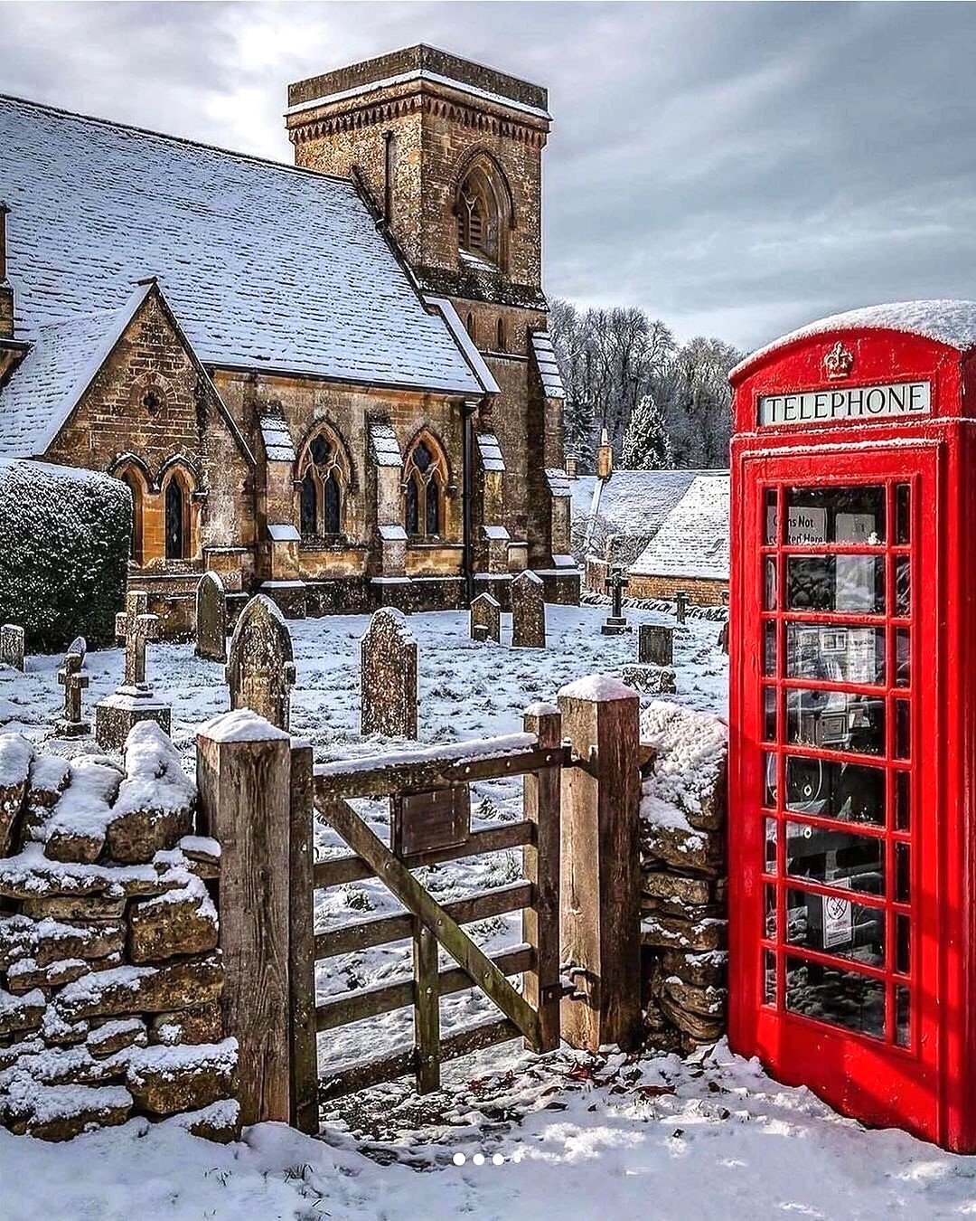 Solve The essential English village in winter Snowshill ...