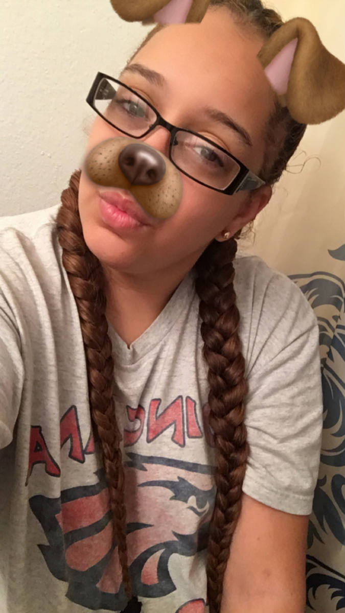 Solve doggy SNAPCHAT jigsaw puzzle online with 220 pieces