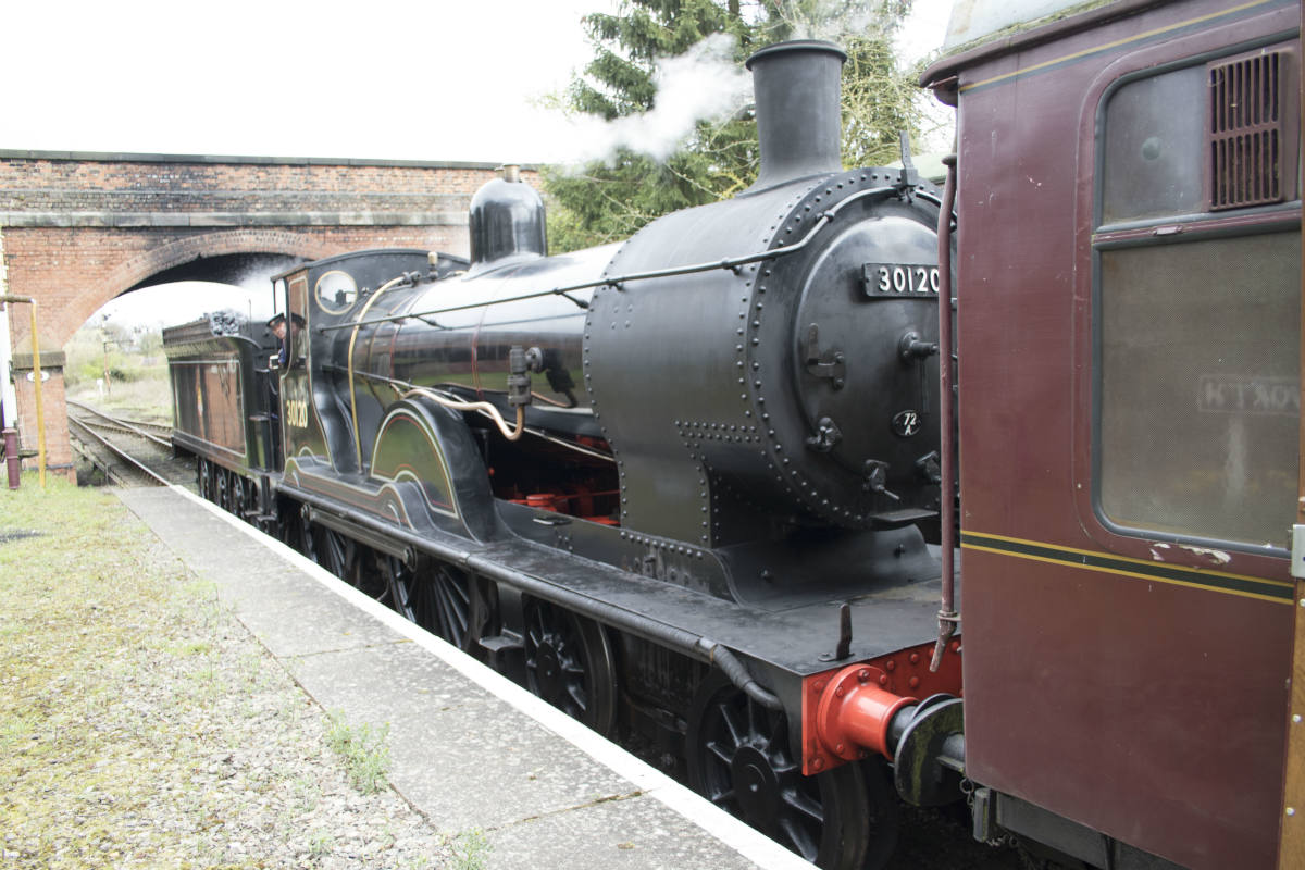 Solve battlefield line 01-04-2017 LSWR 'T9' Class 4-4-0 locomotive 1899 ...