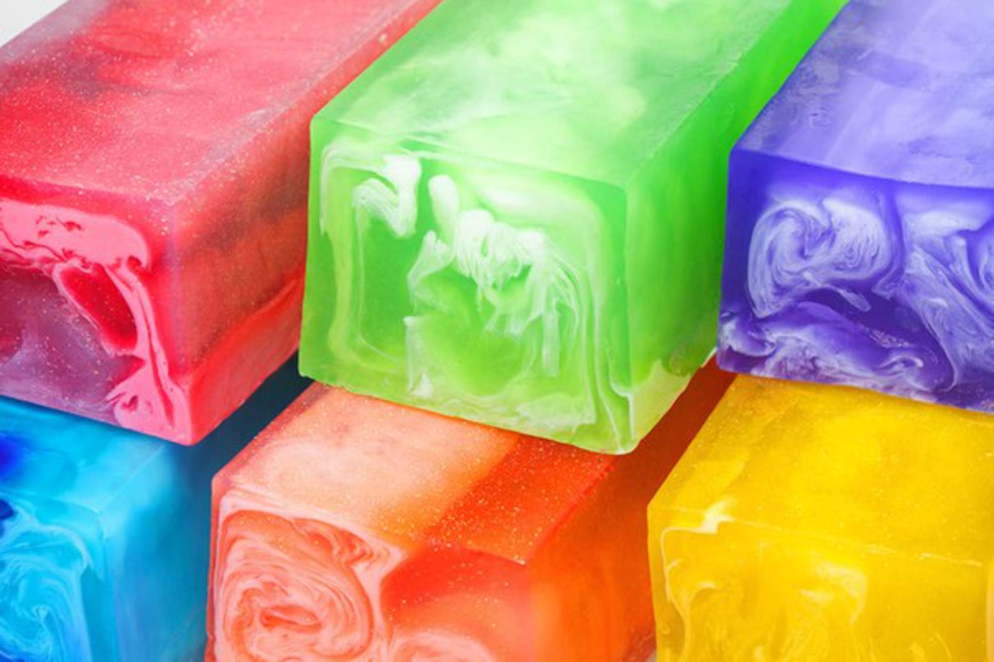 Solve soaps jigsaw puzzle online with 600 pieces