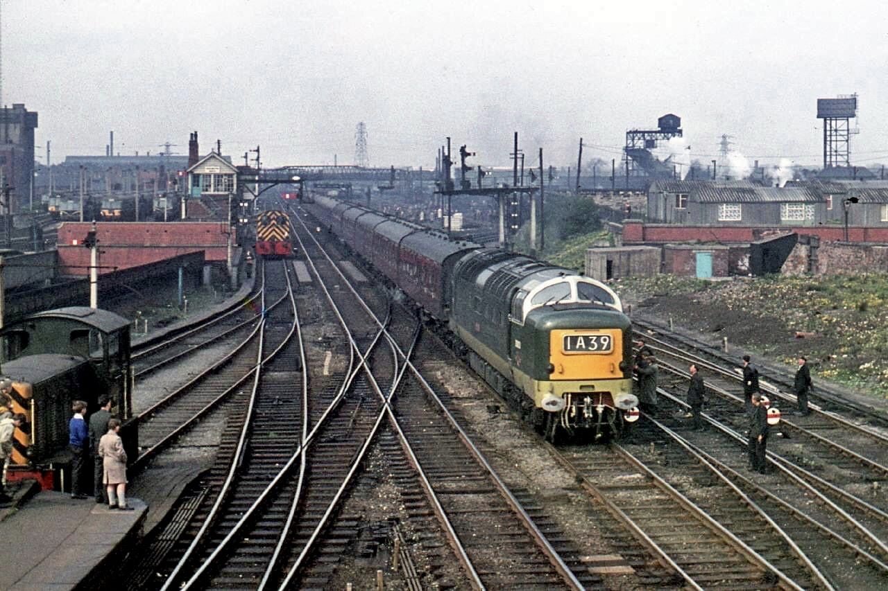 Solve Unknown Deltic at Darlington Bank Top Station. jigsaw puzzle ... Solve Unknown Deltic at Darlington Bank Top Station. jigsaw puzzle ...