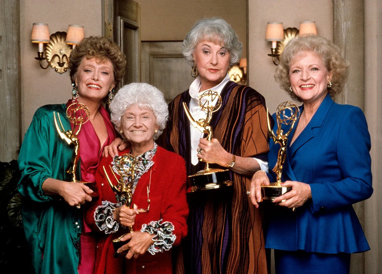 Solve The Golden Girls Jigsaw Puzzle Online With 315 Pieces