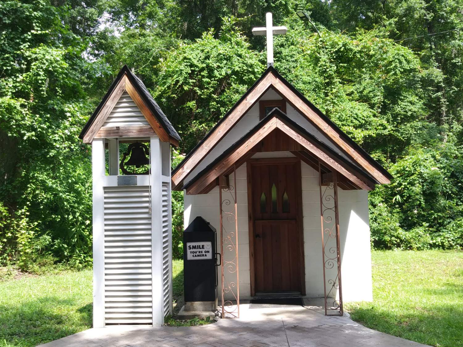 Solve Smallest Church jigsaw puzzle online with 80 pieces