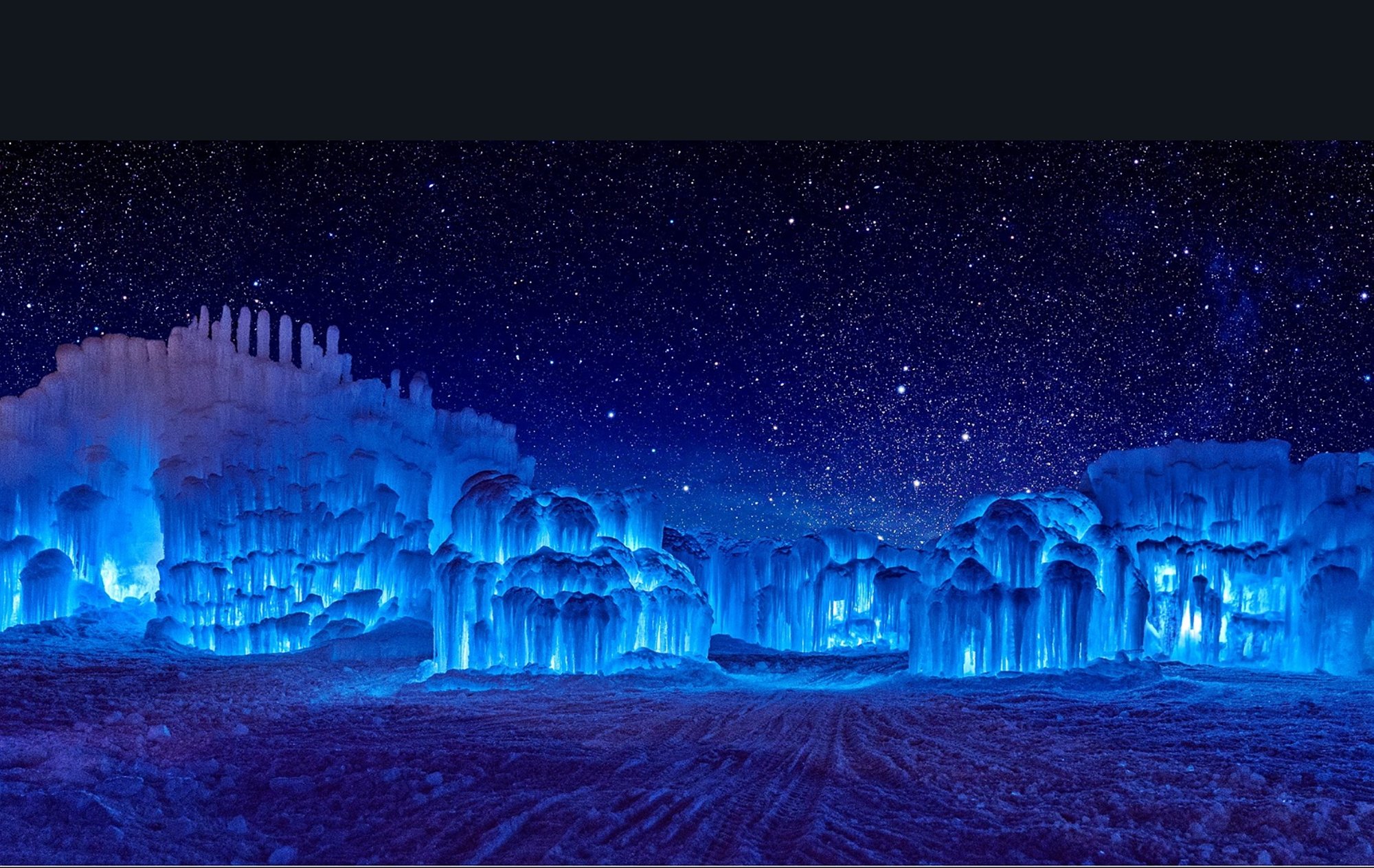 Solve Real Ice Castle under starlit sky jigsaw puzzle online with 104 ...