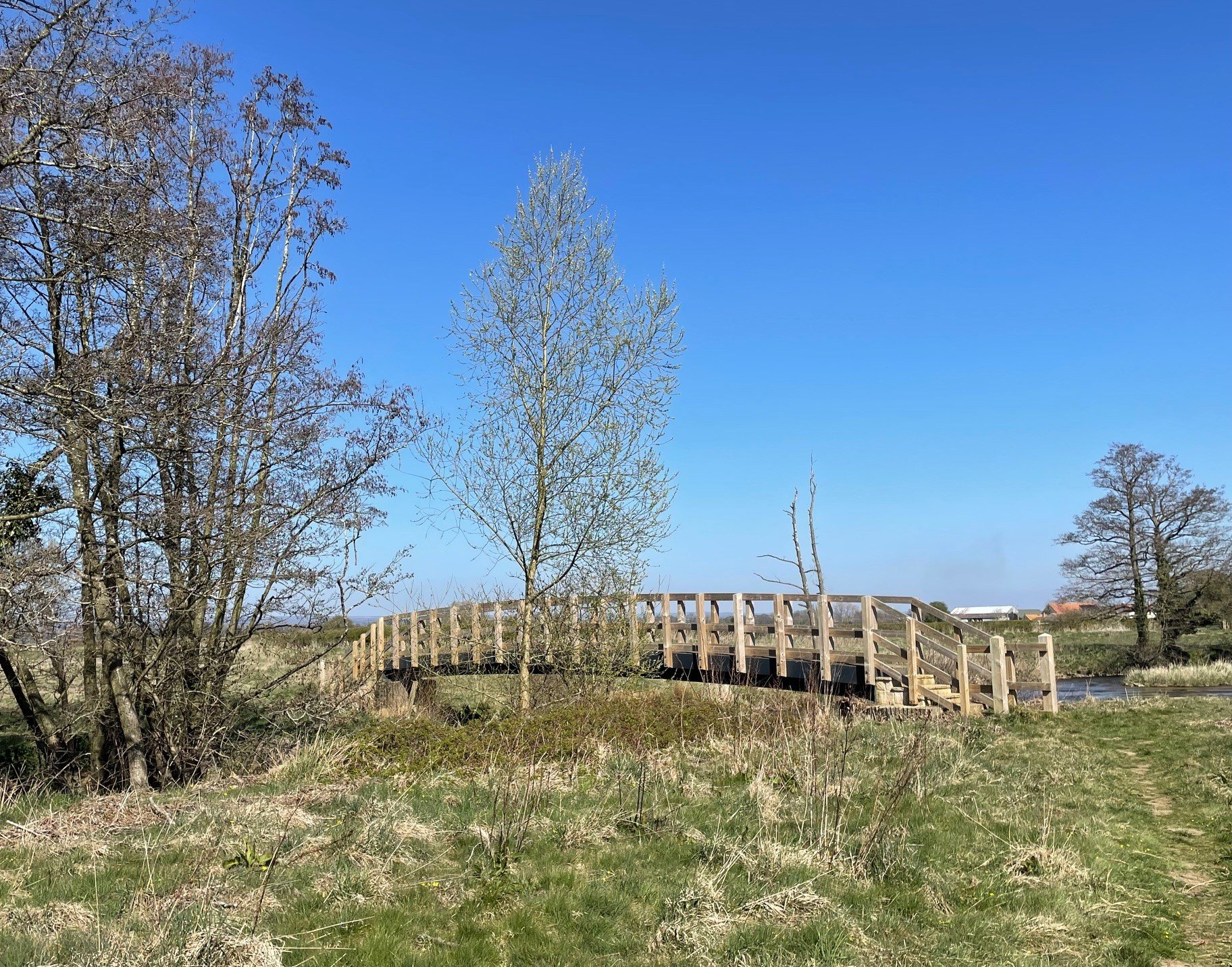 Solve Bridge over the River Rye jigsaw puzzle online with 80 pieces