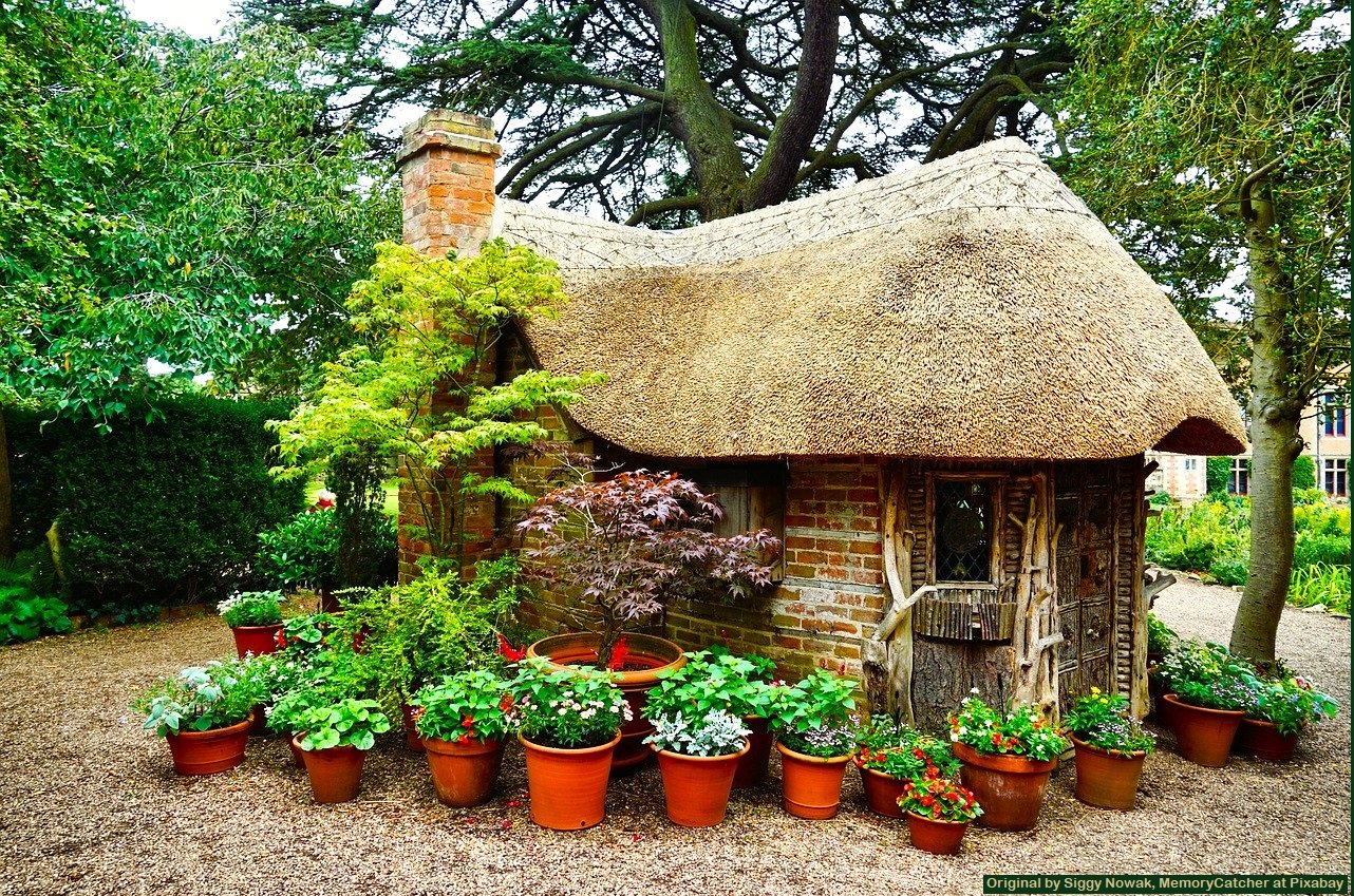 Solve Tiny house 🦔 jigsaw puzzle online with 54 pieces