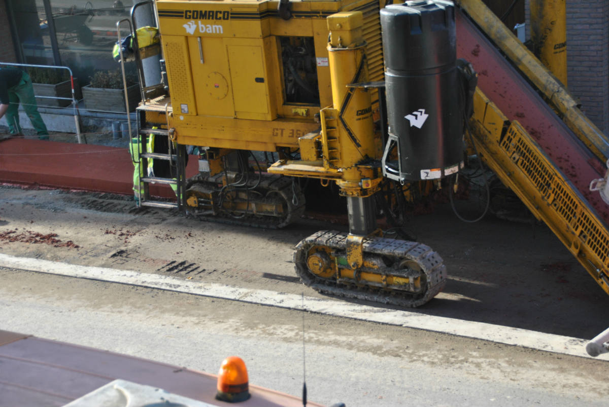 Solve Machine laying a cycle track! Brilliant jigsaw puzzle online with ...