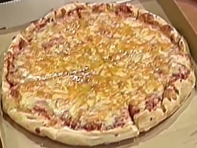 Solve pizza jigsaw puzzle online with 12 pieces