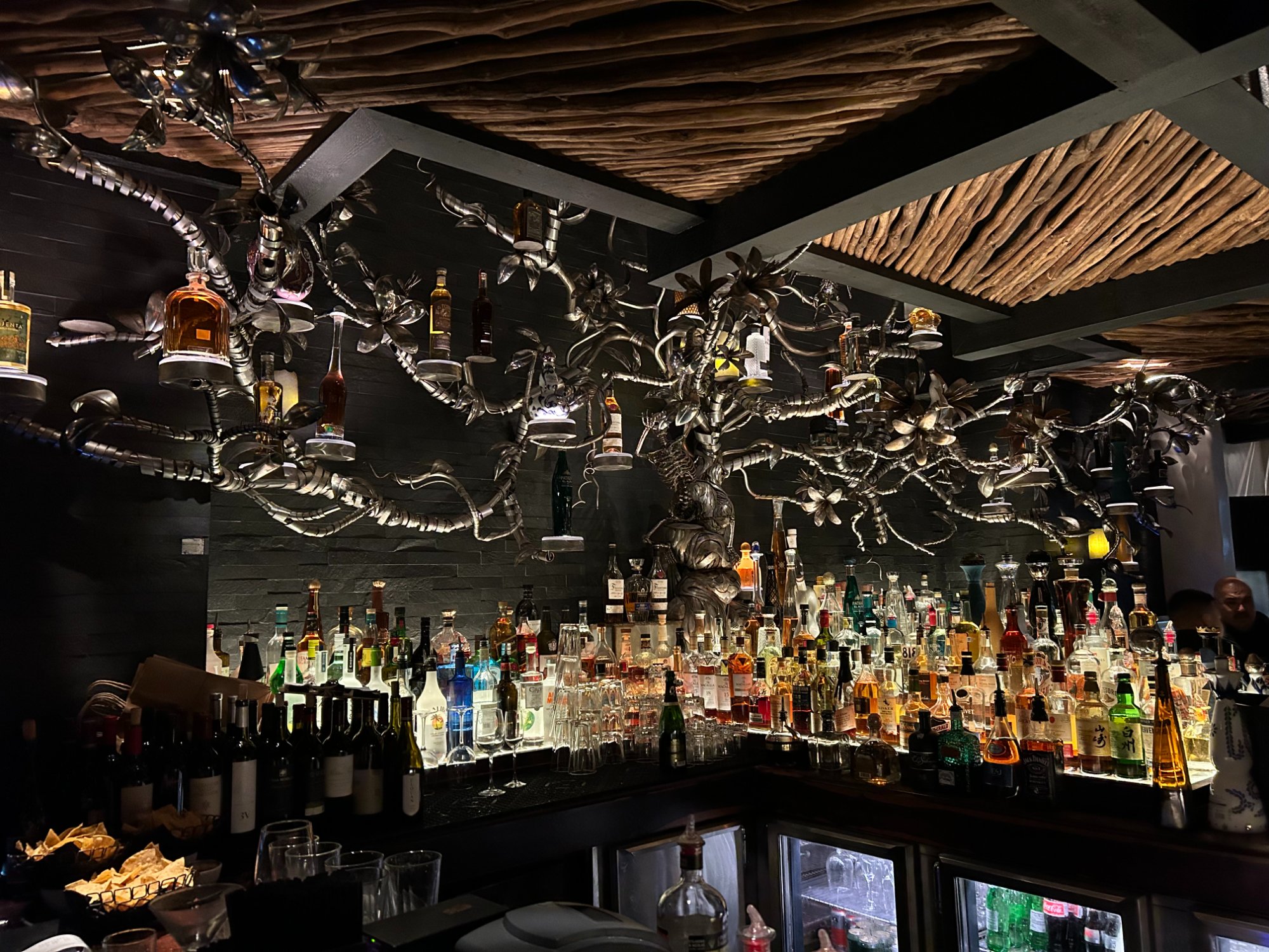 Solve Javier's Bar - Newport Coast, CA jigsaw puzzle online with 252 pieces