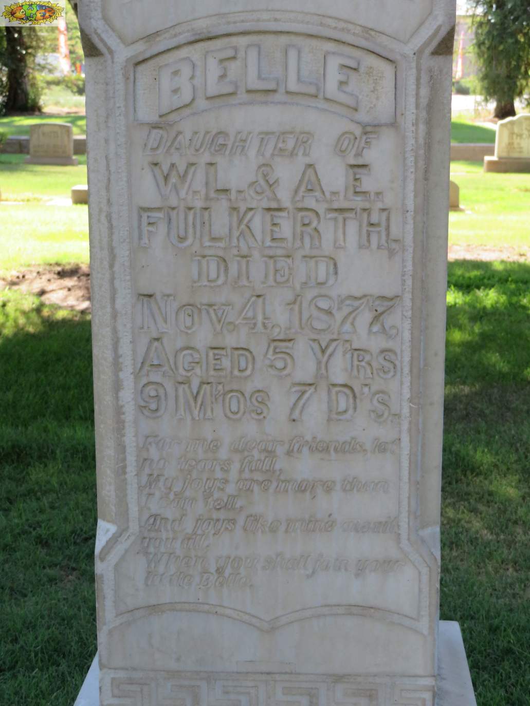 Solve Gravestone jigsaw puzzle online with 99 pieces