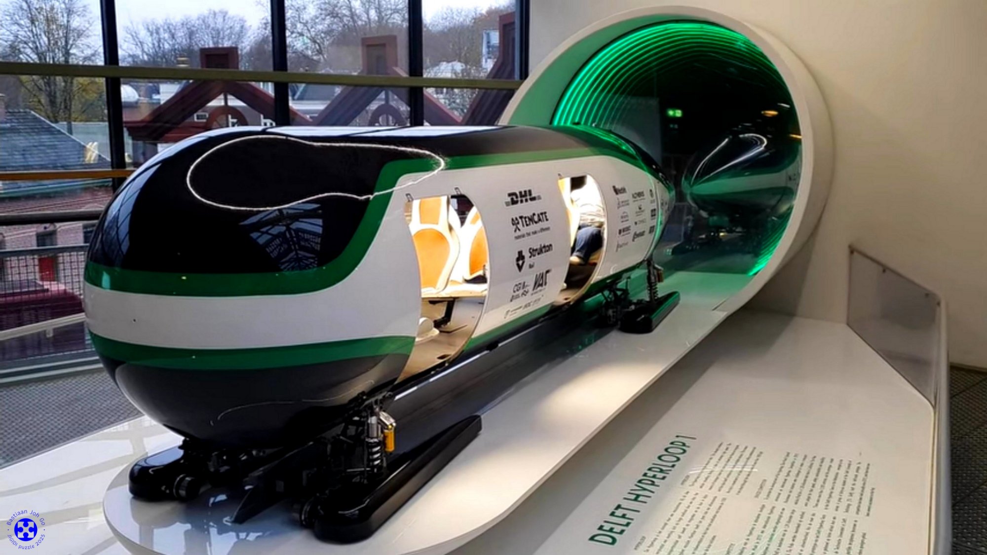 Solve Het Spoorwegmuseum, Hyperloop, Utrecht. 🇳🇱 jigsaw puzzle online with 252 pieces