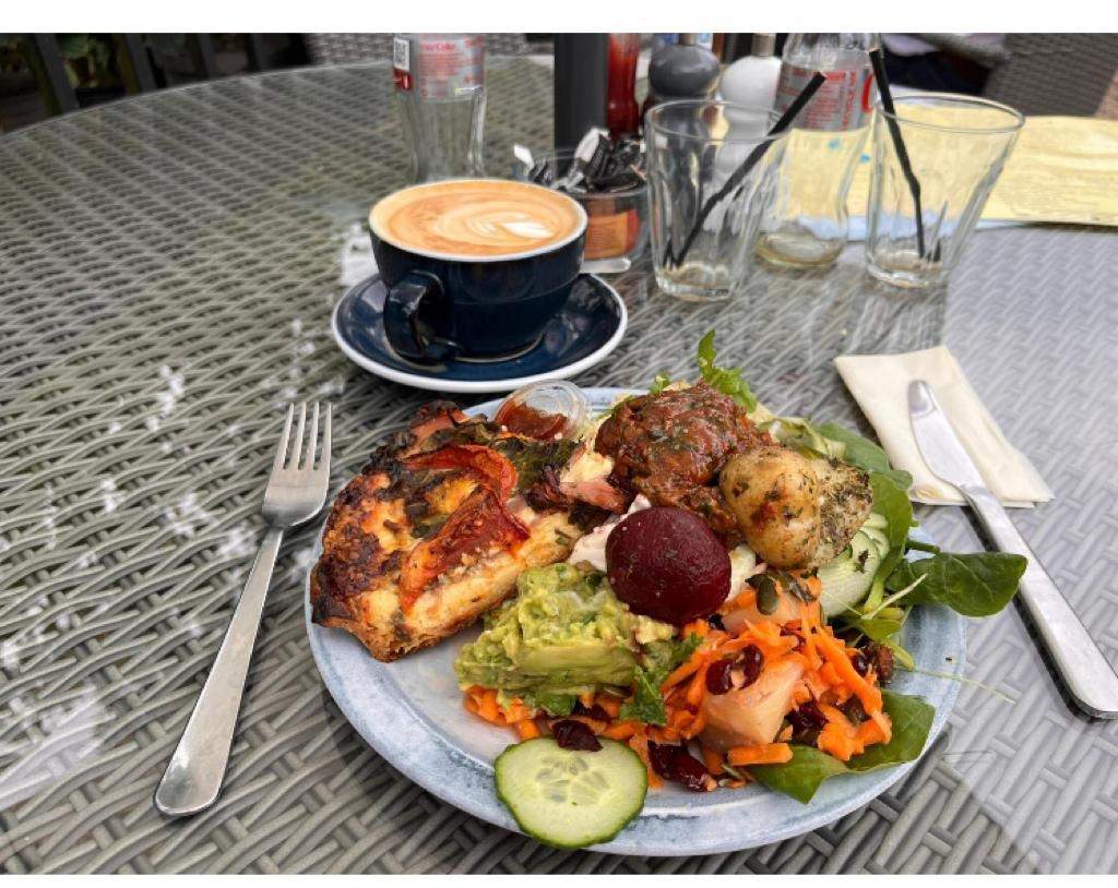 Jigsaw Puzzle | Avonfield Cafe lunch | 120 pieces | Jigidi