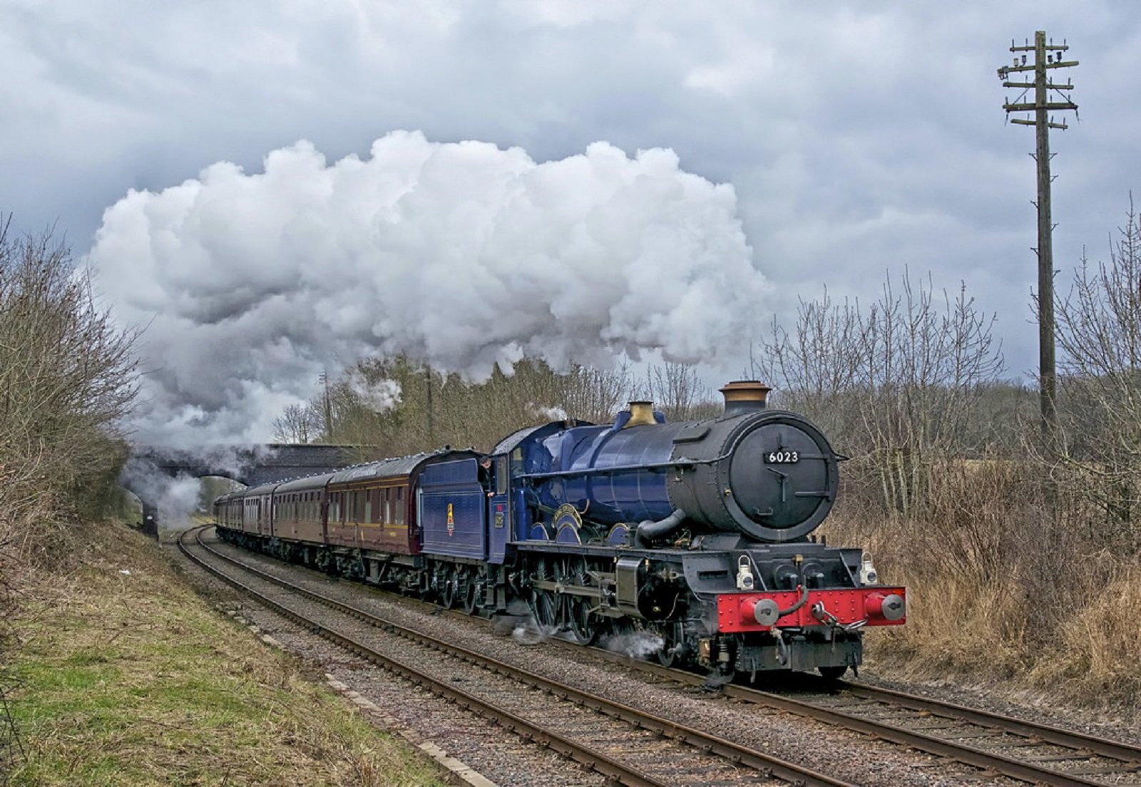 Solve GWR 'King' Class 4-6-0 6023 King Edward II. jigsaw puzzle online ...