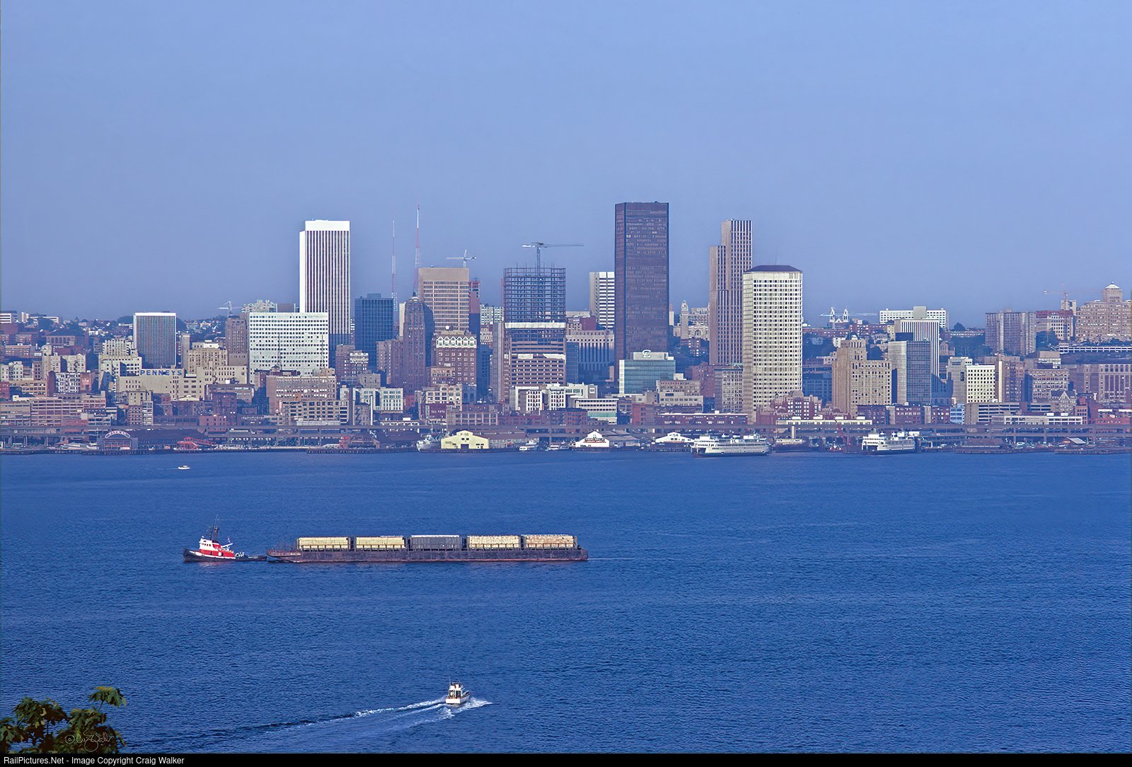 Solve Seattle's skyline, as seen from across Elliott Bay. jigsaw puzzle ...