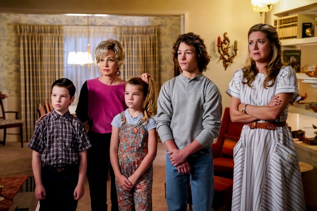Solve young-sheldon jigsaw puzzle online with 70 pieces