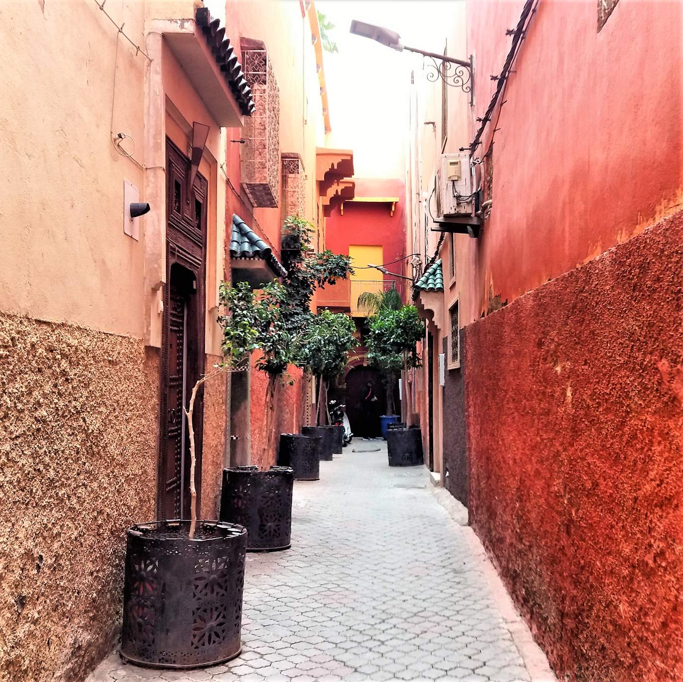 Solve Alleys of Marrakesh, Morocco jigsaw puzzle online with 121 pieces