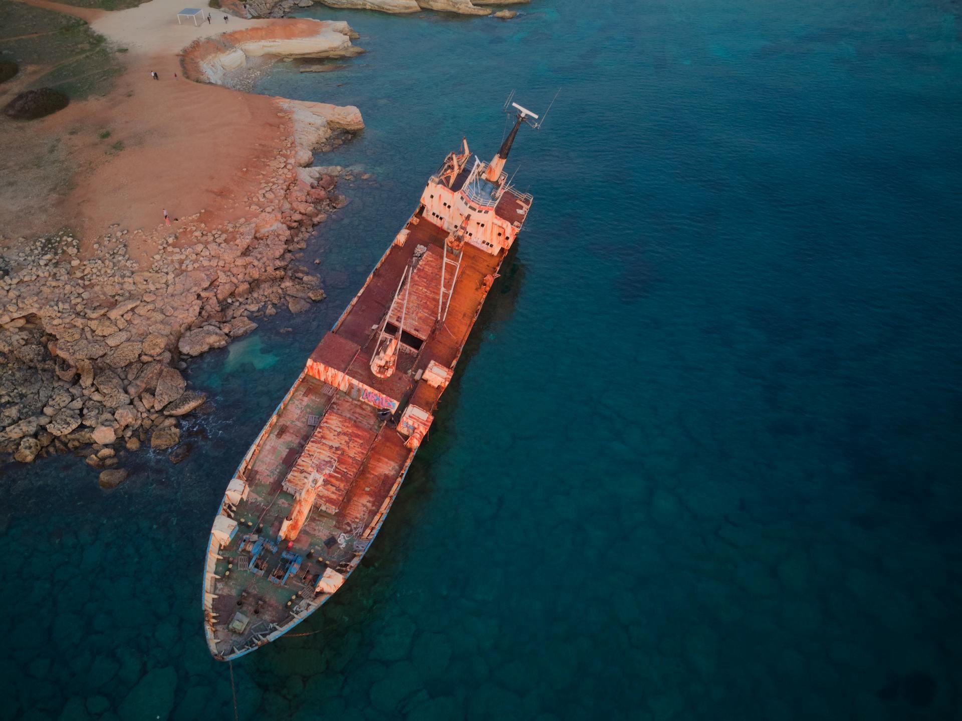 Solve "Edro 3", aground, Cyprus!! jigsaw puzzle online with 99 pieces