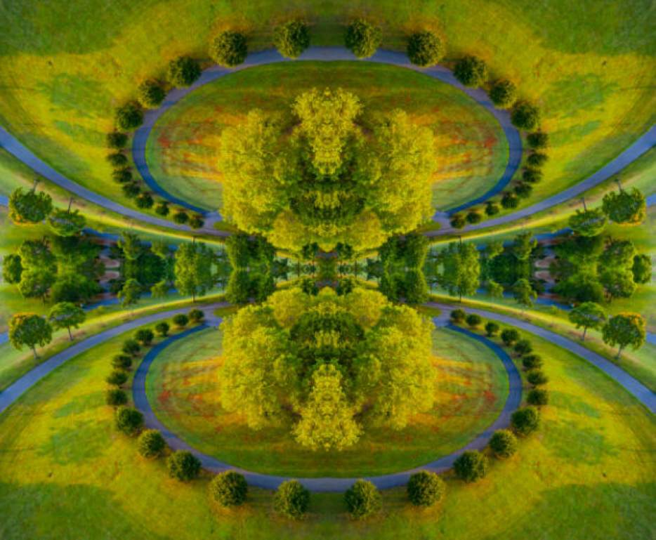 Solve Kaleidoscope Photography jigsaw puzzle online with 80 pieces